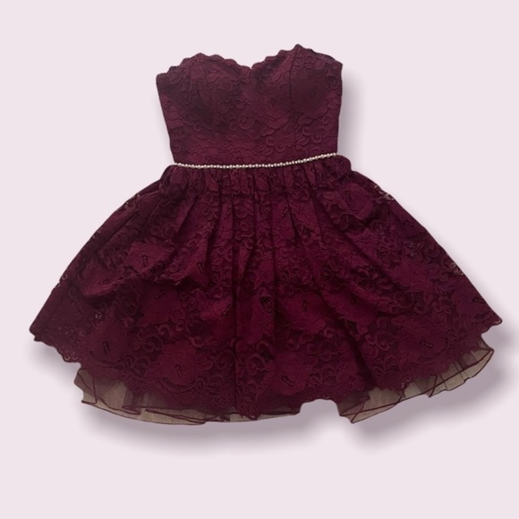 City Triangles | Dresses | City Triangle Purple Lace Strapless Fit And ...